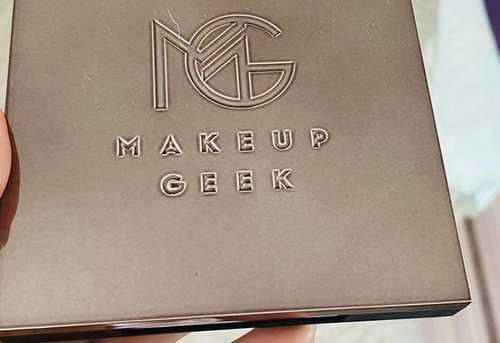 Палетка Make up geek