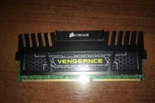 DDR3 Corsair Vengeance (CMZ8GX3M1A1600C10) 1x8 гб