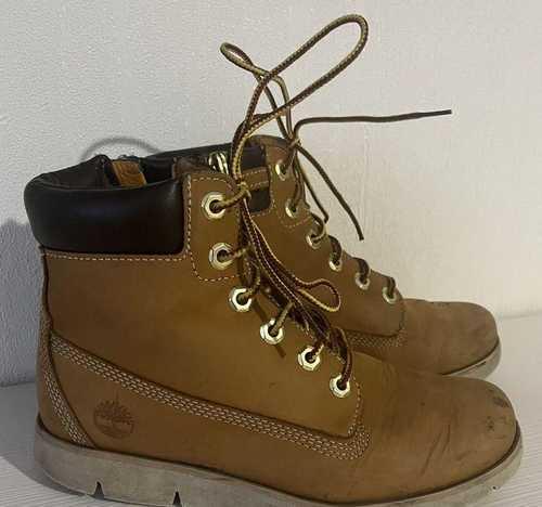 Ботинки демисезонные 37 размер timberland