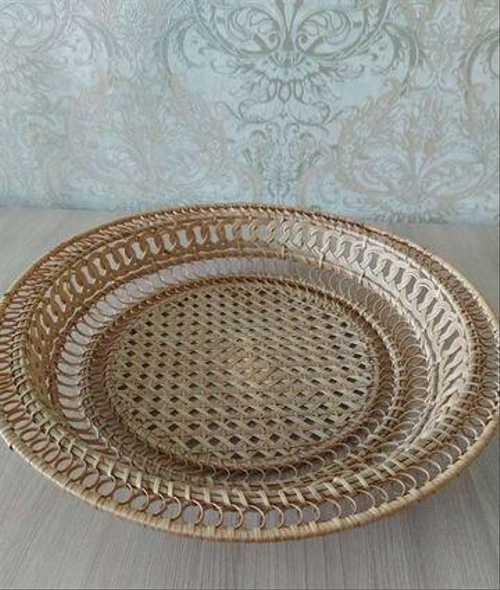 Плетеная тарелка