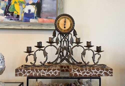 Антикварный каминный комплект часы и канделябры
