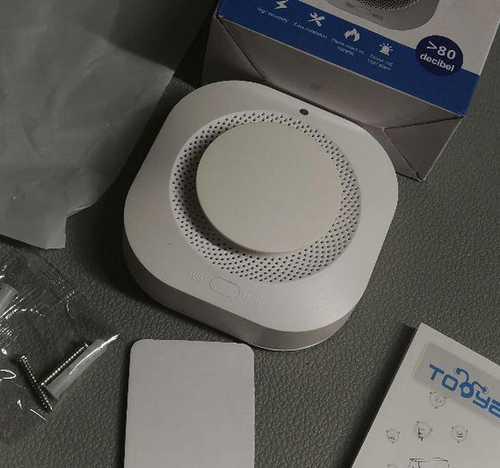 Умный детектор дыма Zigbee с батарейкой 9V