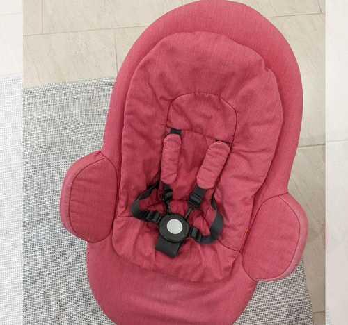 Шезлонг stokke steps bouncer