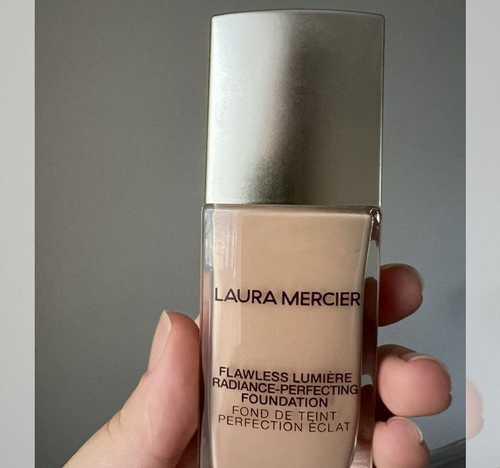 Крем тональный Laura Mercier