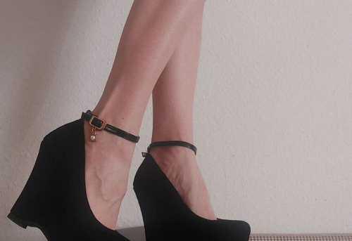 Туфли женские черные 35 размер