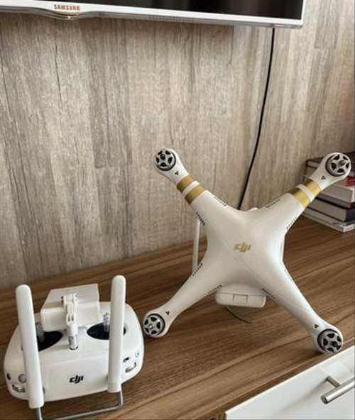 Квадракоптер Phantom 3 Professional