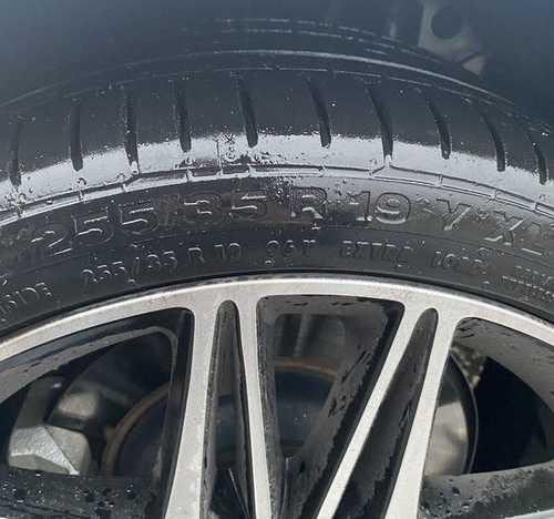 Pirelli Winter Sottozero 3 225/40 R19 и 255/35 R19 93H