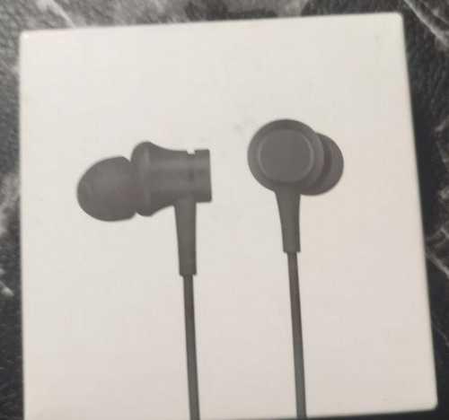 Наушники Xiaomi Mi In-Ear Headphones Basic