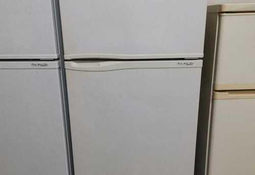 Холодильник с морозилкой сверху