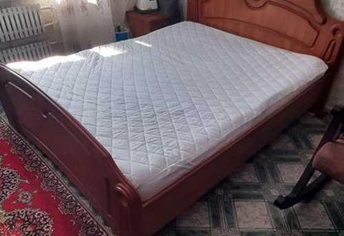 Кровать двухспальная бу в хорошем состоянии