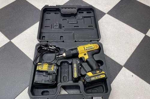 Шуруповерт Dewalt DCD771