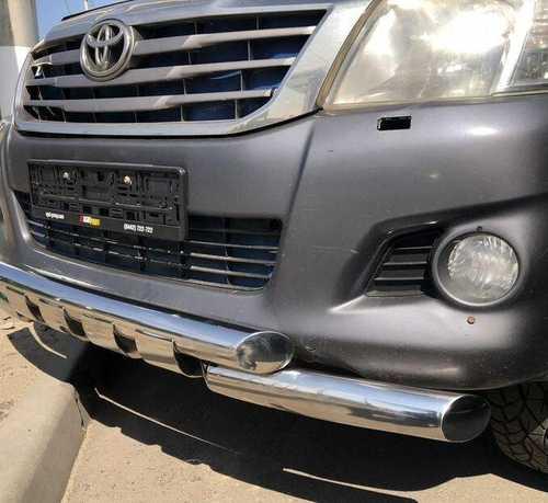 Toyota Hilux 2011 Защита переднего бампера (G)