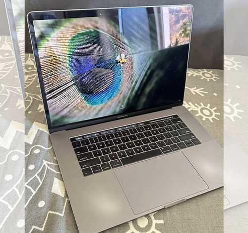 Macbook PRO 15 2017 - i7 /16gb/512gb