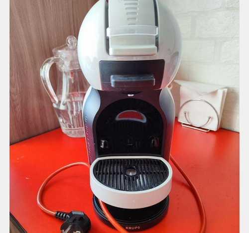 Кофеварка капсульная dolce gusto