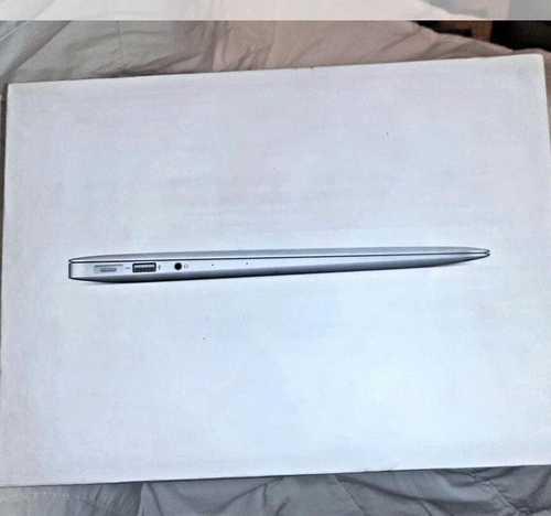 Коробка от Apple macbook air 13-inch