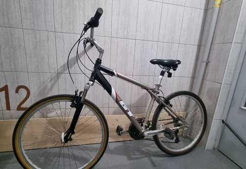 Велосипед GT рама M колеса 26