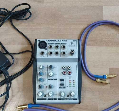 Микшер портативный behringer eurorack ub502