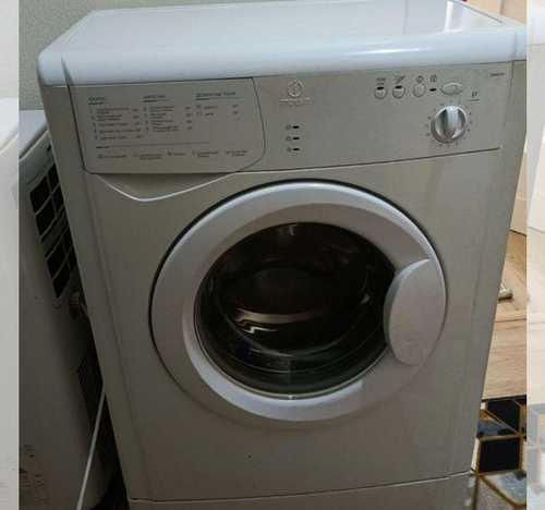 Стиральная машина indesit 5кг