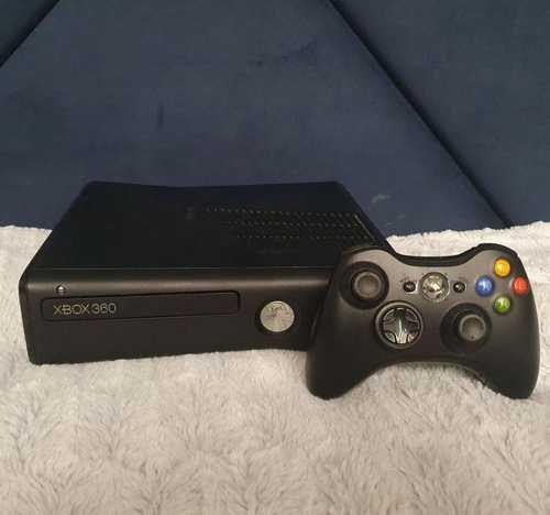 Xbox 360 slim (прошитый, много игр)