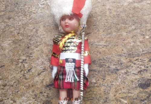 Кукла коллекционная Шотландский носитель булавы