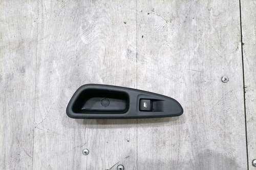 Кнопка стеклоподъемника задняя правая Peugeot 308