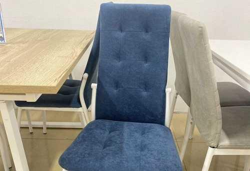 Стол и стулья