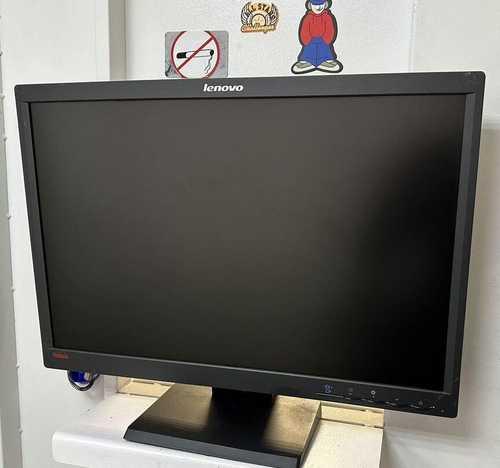 22" Монитор Lenovo ThinkVision L2250pwD