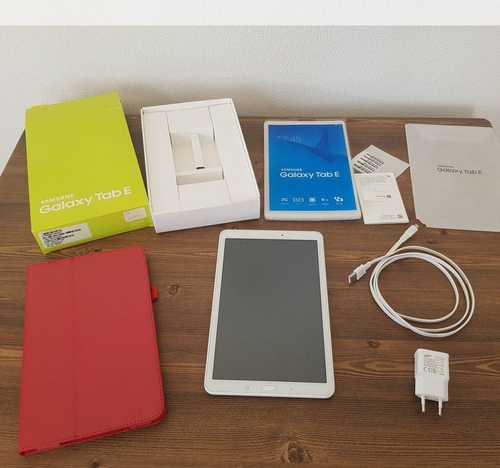 Планшет Samsung galaxy Tab E 9.6 (SM-T561)