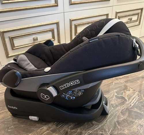 Авто кресло Maxi-Cosi Pebble + Базa isofix