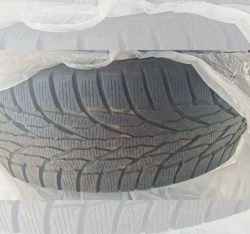 Kumho WinterCraft SUV Ice WS31 235/60 R18