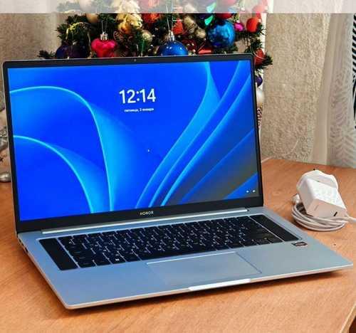 Honor MagicBook 16 (Ryzen 5600H/16gb/500ssd)