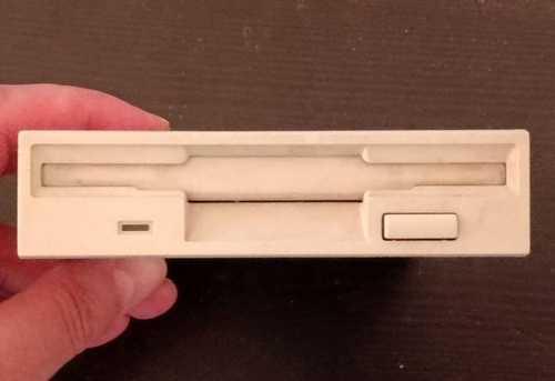 Дисковод Floppy 3.5' серого цвета