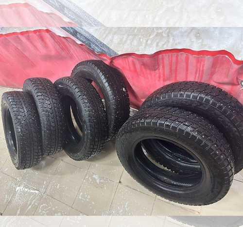 Accelera 651 185/75 R16C