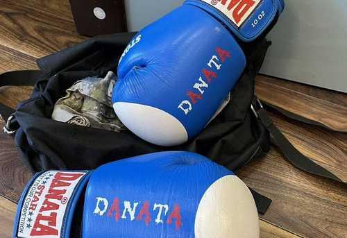 Боксерские перчатки 10 oz Danata star