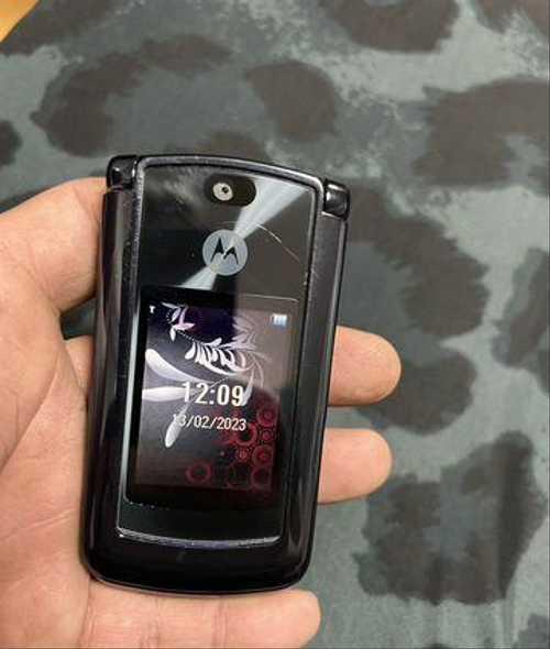 Motorola razr2 v8