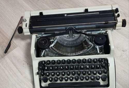 Пишущая машинка ГДР