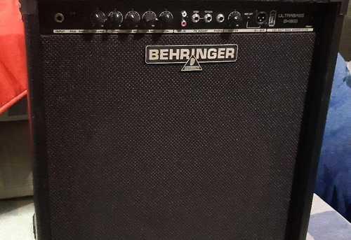 Басовый комбоусилитель Behringer BX1800