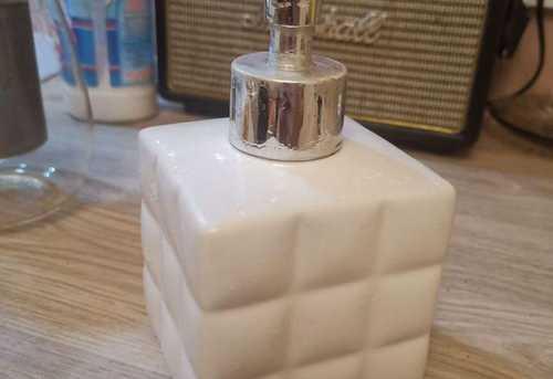 Дозатор для мыла