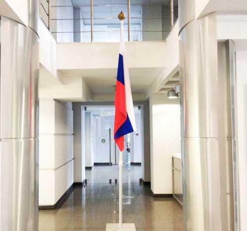 Флагшток напольный выставочный