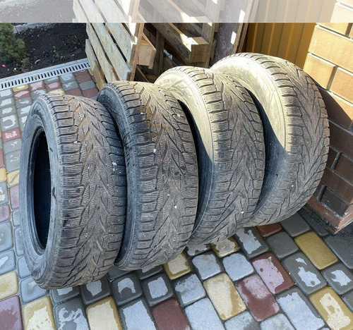 Nokian Tyres Hakkapeliitta R2 SUV 225/65 R17 106