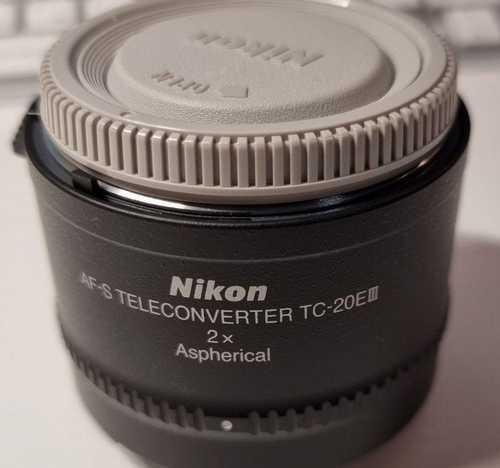 Телеконвертер Nikon TC-20E