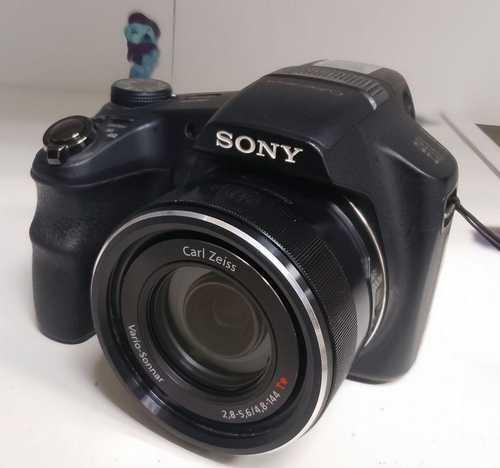 Цифровой фотоаппарат Sony Cyber-shot DSC-HX200