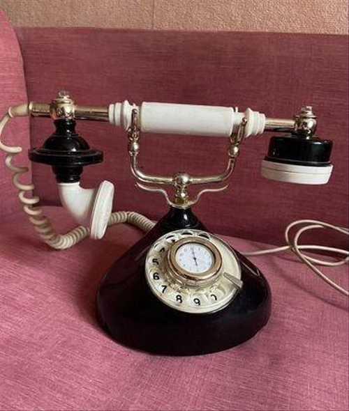 Старый телефон ретро СССР