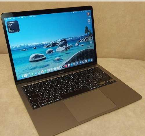 Macbook Air M1 2024 г.в. 8 Гб / 256 Гб