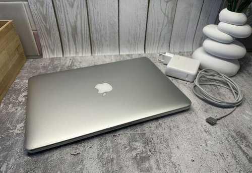 Ноутбук MacBook Pro 13 Core i5 8GB 512GB SSD