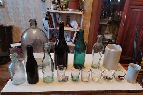 Старинные бутылки и стопки