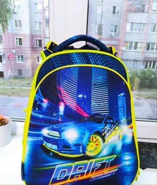 Школьный рюкзак