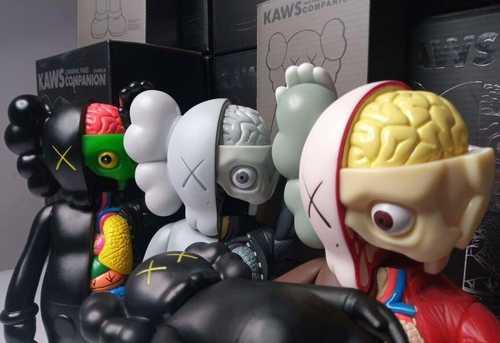 Коллекционные фигурки kaws