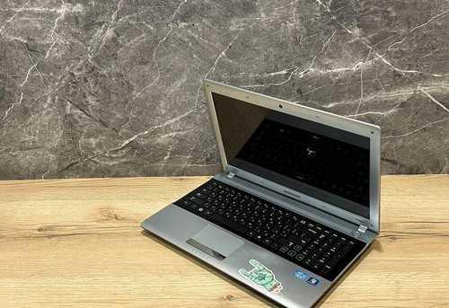 Ноутбук Samsung NP-RV520 / Intel Core i5 / SSD