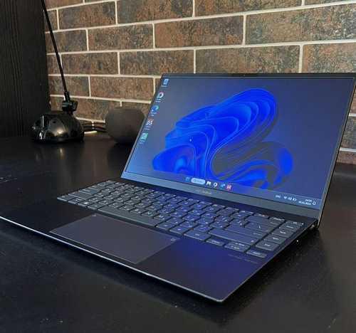 Asus Zenbook 14 UX425e